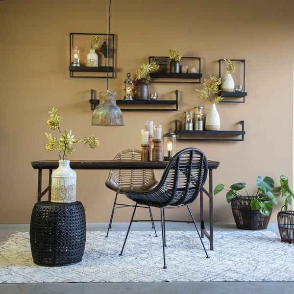 Czarna matowa półka z drewna jodłowego Maddison – Light & Living | FAVI.pl